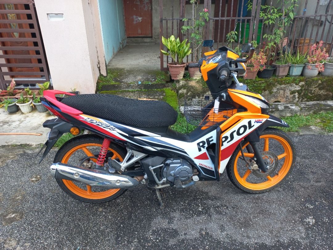 honda dash 110 repsol, Motorbikes on Carousell