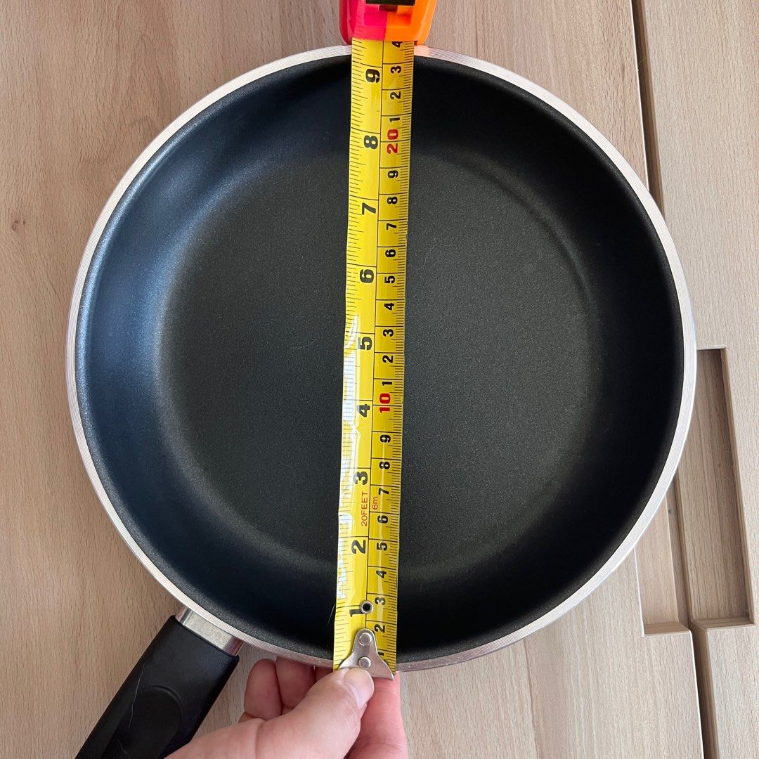 IKEA Frying Pan ( 24cm diameter), Furniture & Home Living, Kitchenware ...