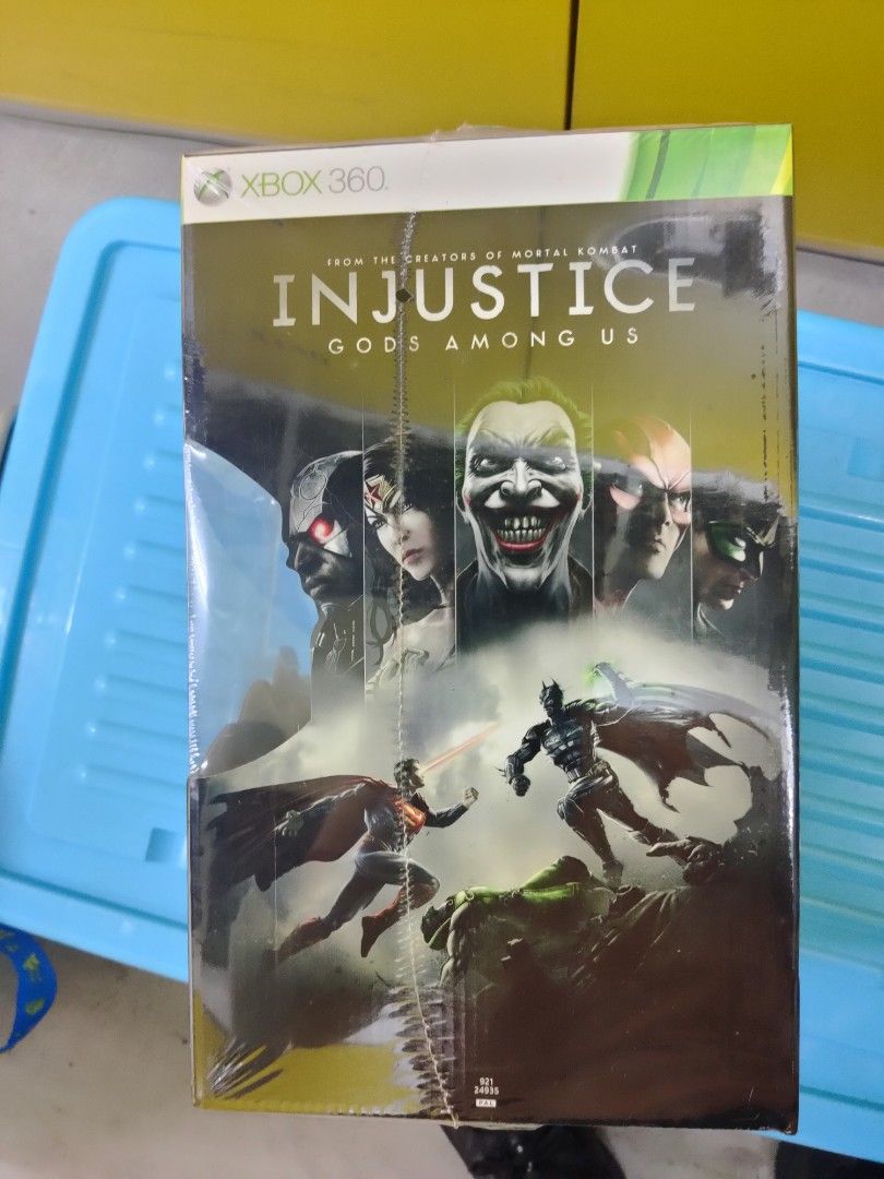 Xbox 360 Injustice Gods Among Us Collectors edition (Game and ...