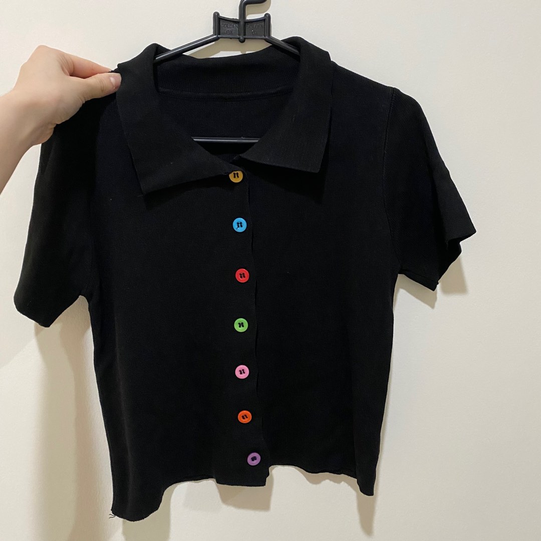 Korean Collar Button Top Atasan Kancing Kerah / Crop Top Hitam, Fesyen ...