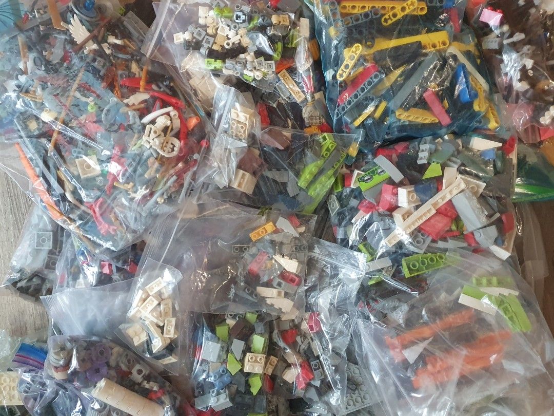 Lego bulk pieces & minifigs (2/2), Hobbies & Toys, Toys & Games on ...