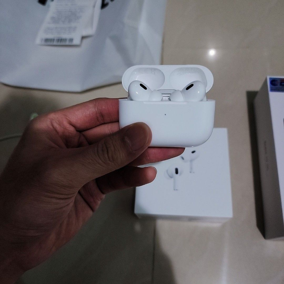 (LNIB) Apple Airpods Pro (2rd Gen) (Local Set), Audio, Earphones on ...