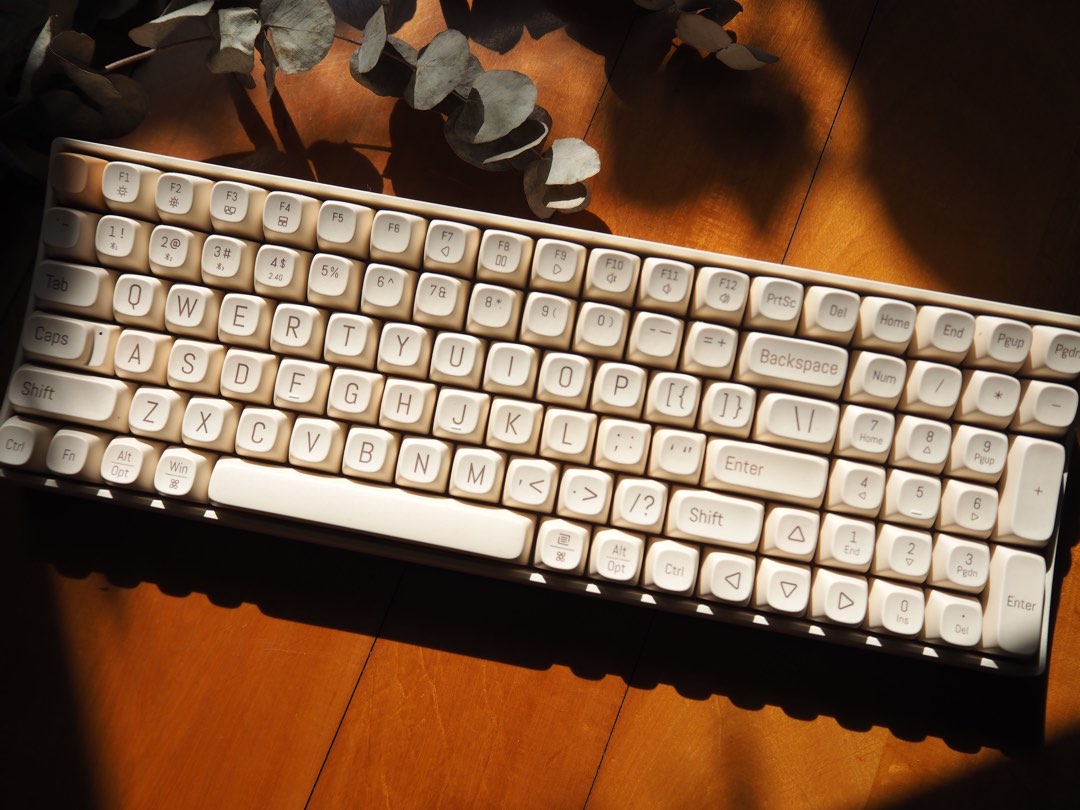 Lofree keyboard, 電腦＆科技, 電腦周邊及配件, 電腦鍵盤及相關產品 - Carousell