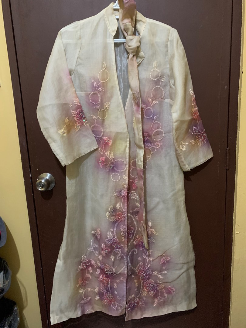 Long topper gown filipiniana on Carousell