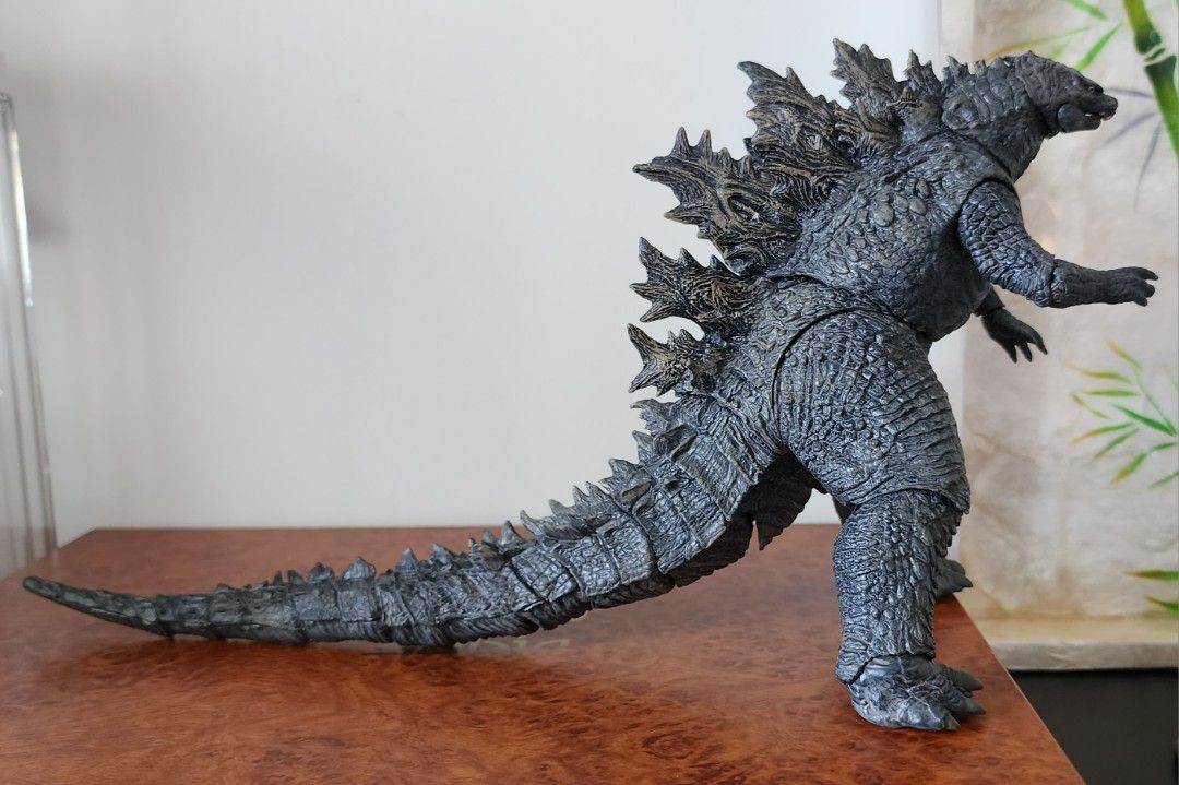 翻版 Neca Godzilla 2019 King of the Monsters 非原裝正版 / 盜版 / 超高仿 / KO 版 ...