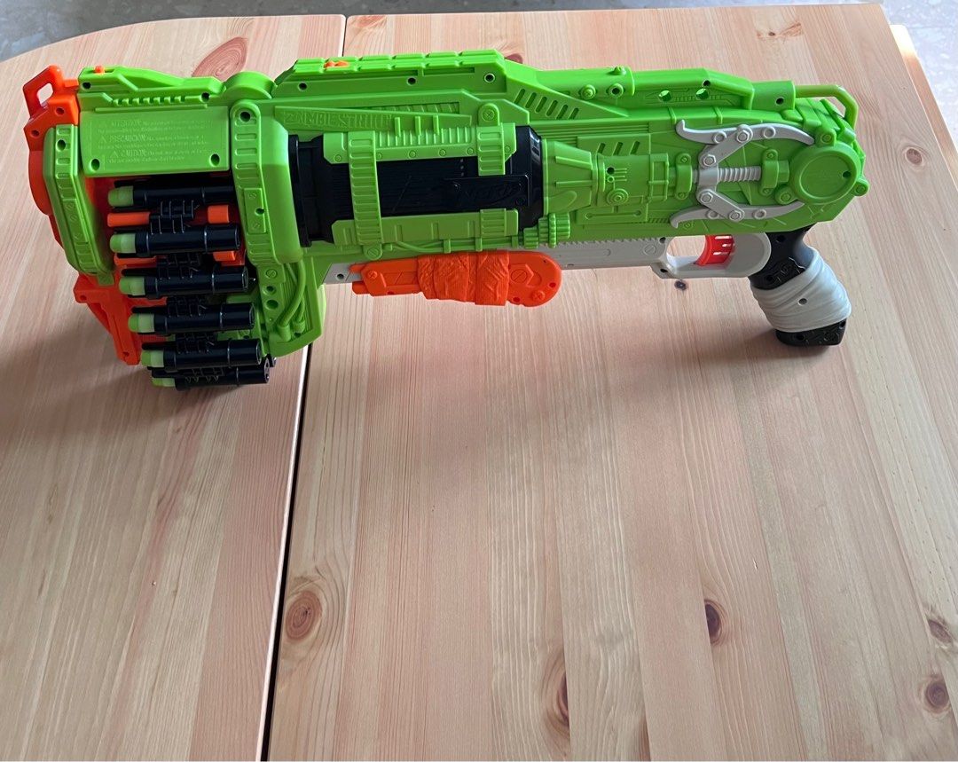 Nerf Zombie ripchain combat blaster, Hobbies & Toys, Toys & Games on ...