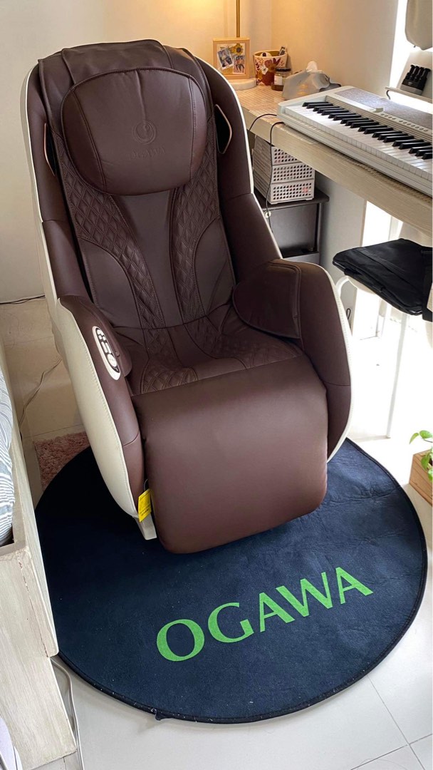 Ogawa Massage Chair (MySofaLux), Health & Nutrition, Massage Devices on Carousell