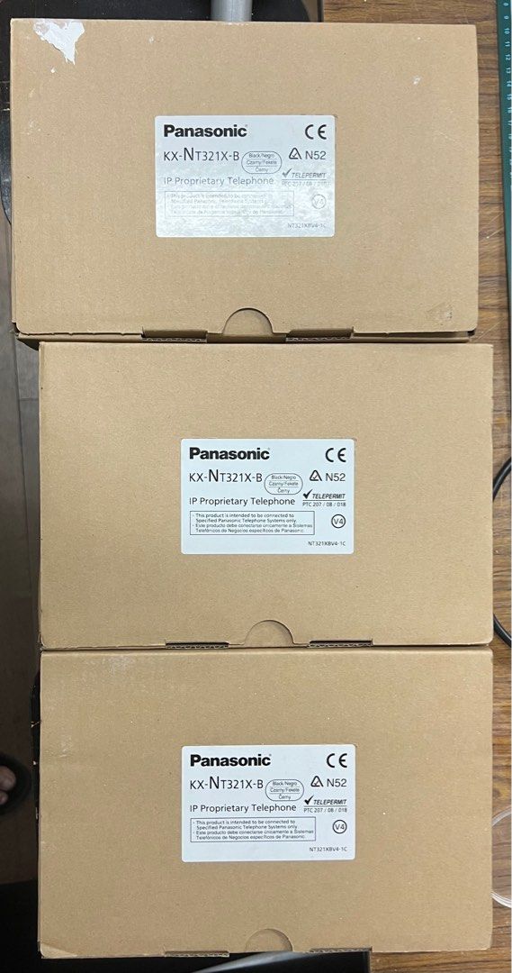 Panasonic KT-TDE 100 IP System c/w 3 IP phones, Computers & Tech ...