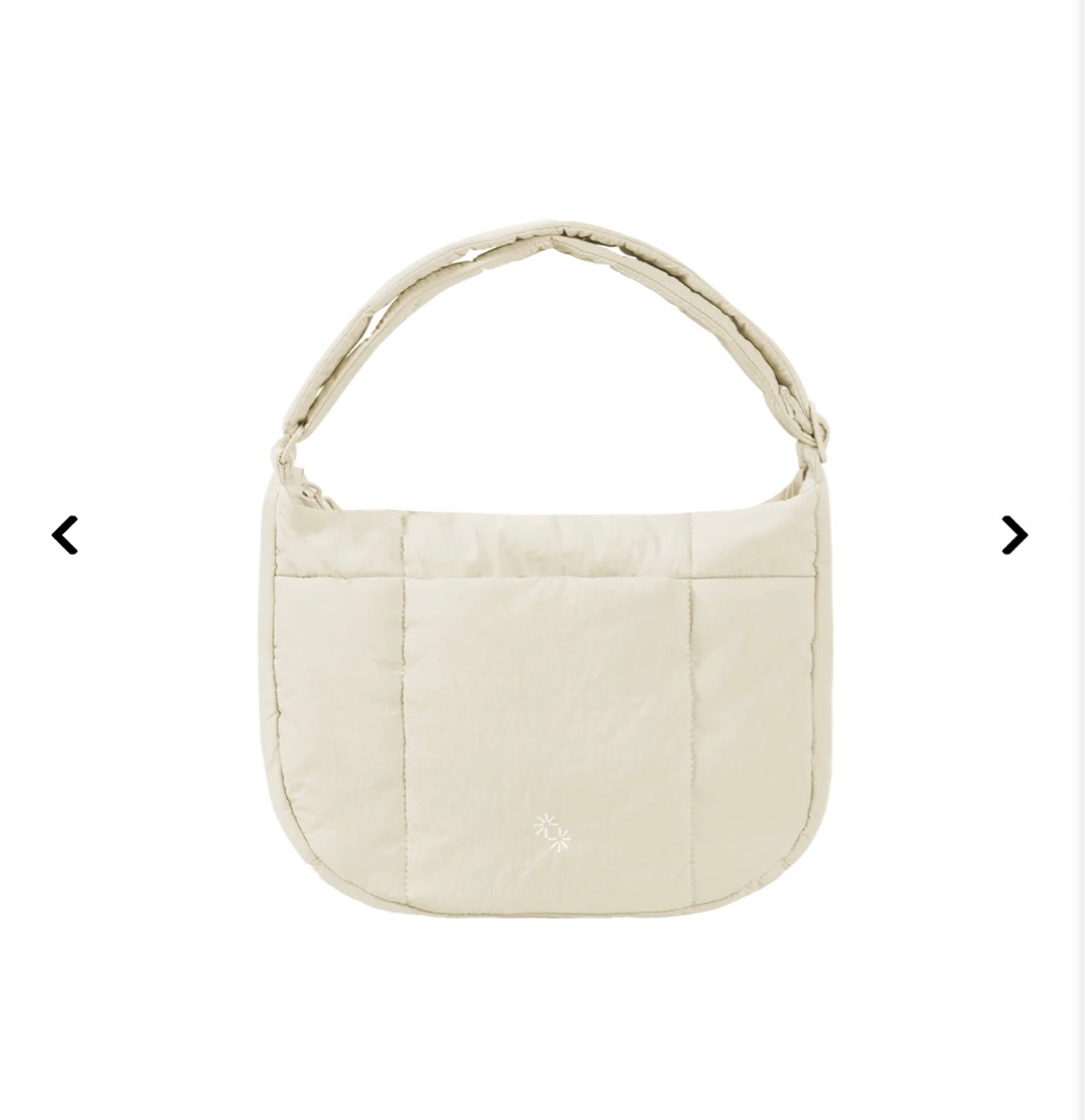 Paper Bunny Puffer Swing BNIP, Women's Fashion, Bags & Wallets ...