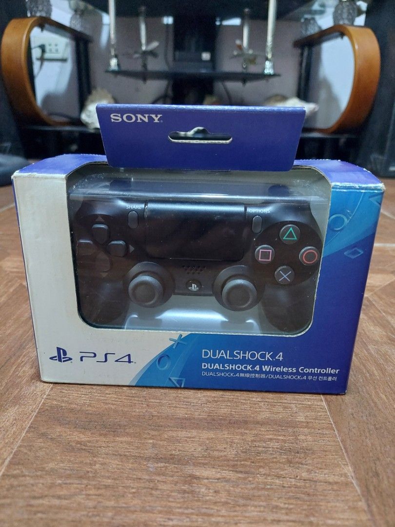 Ps4 Ds4 V2 Controller Original, Video Gaming, Gaming Accessories, Controllers on Carousell