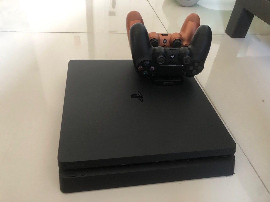 PS4 Slim - 2 controllers and 3 games, Video Gaming, Video Game Consoles ...