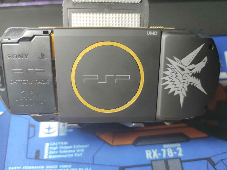 PSP 3000 Monster Hunter Edition, Custom Battery - Custom Build, Video ...