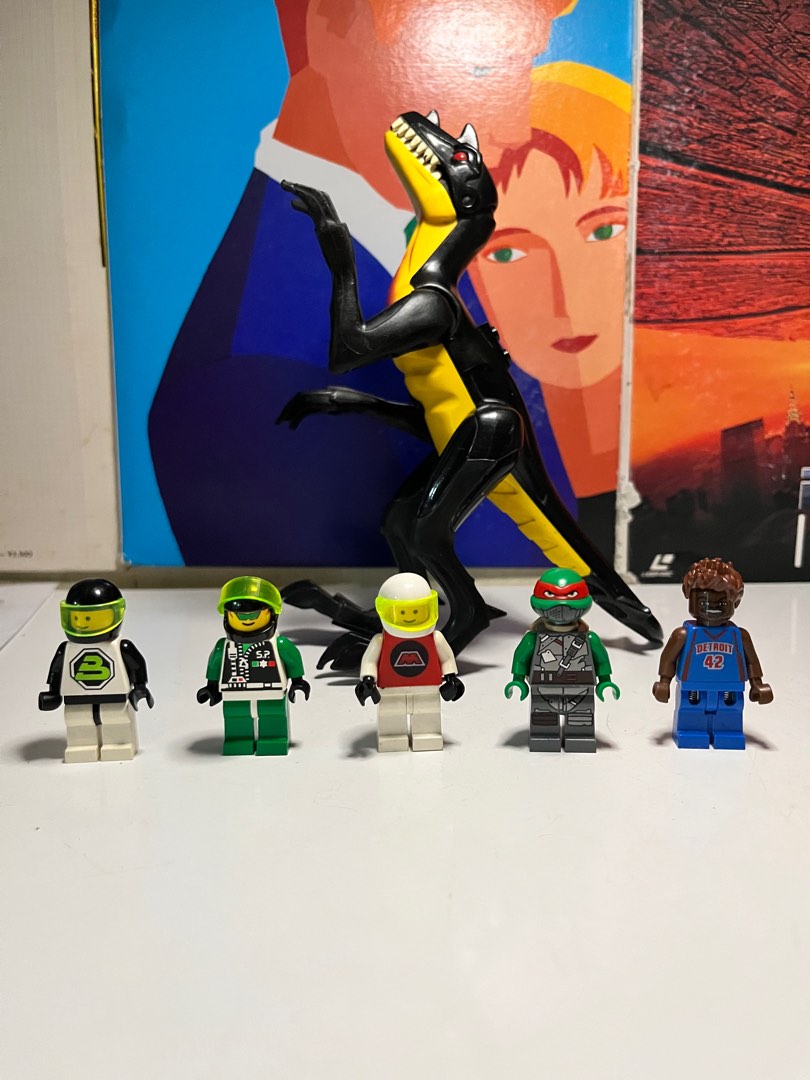 Random Lego Minifigures on Carousell