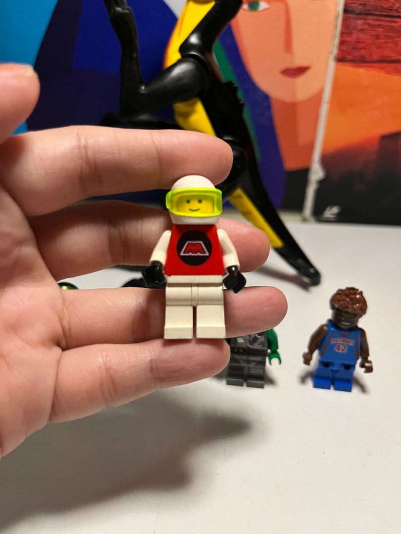 Random Lego Minifigures on Carousell