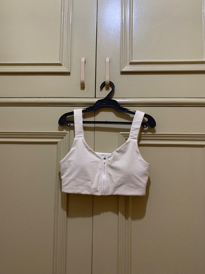 Recess Un-Struggle Bra in Custard Size 2, Women's Fashion, Activewear on Carousell