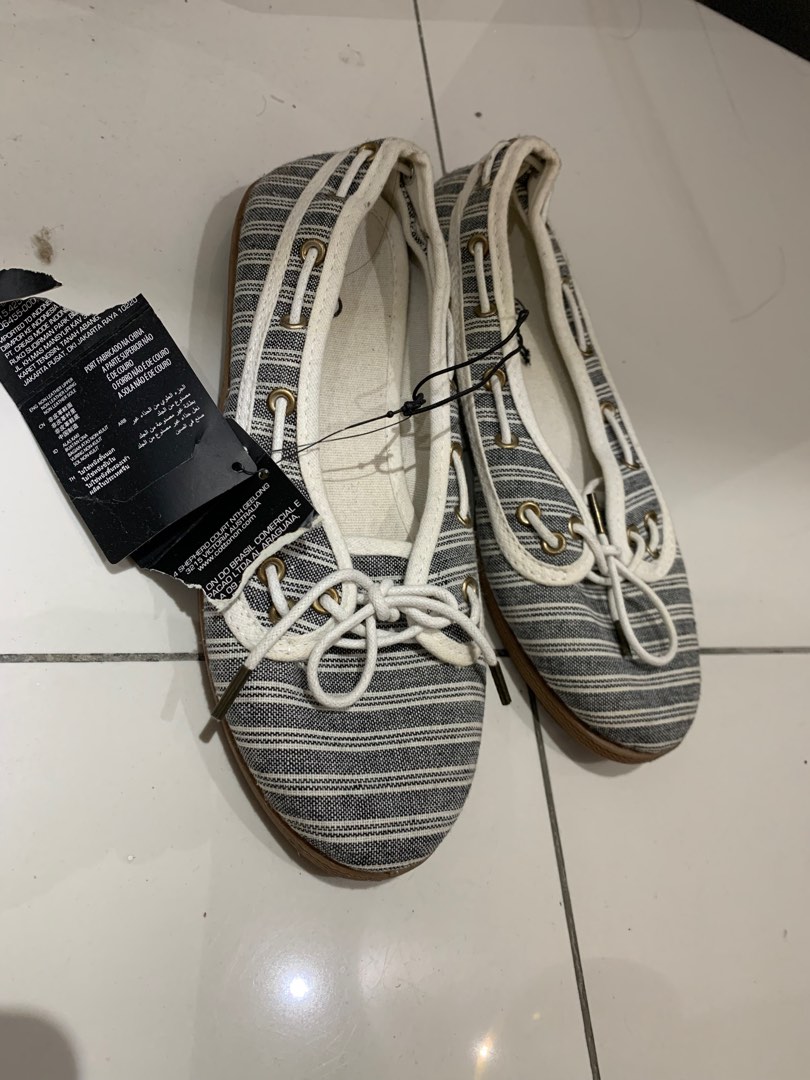 Rubi Shoe, Women's Fashion, Footwear, Flats on Carousell