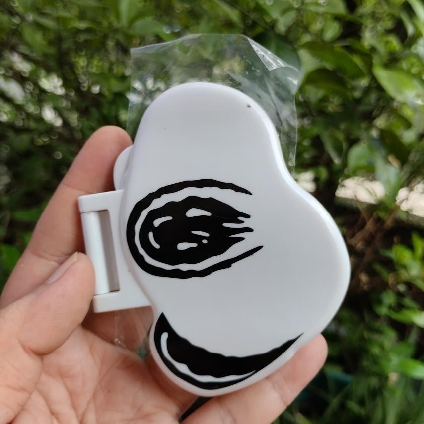Snoopy Peanuts Pocket Mirror on Carousell