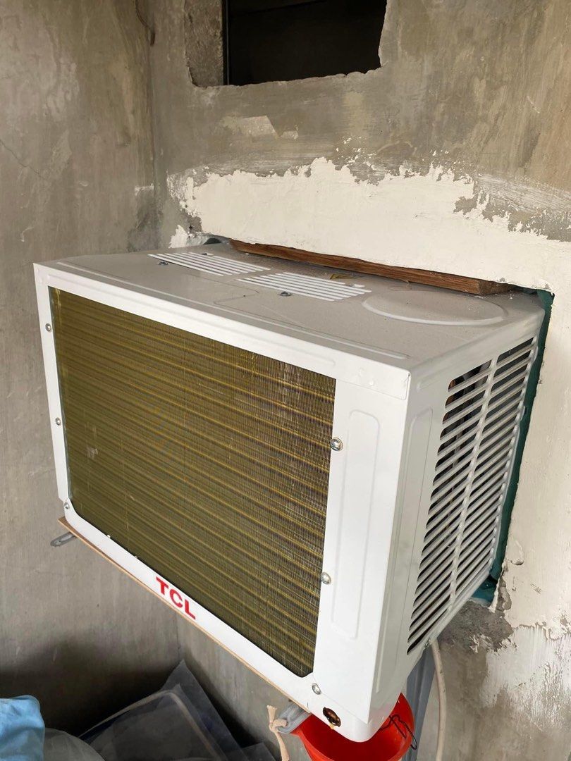 TCL 1HP WINDOW TYPE AIRCON, TV & Home Appliances, Air Conditioning and ...