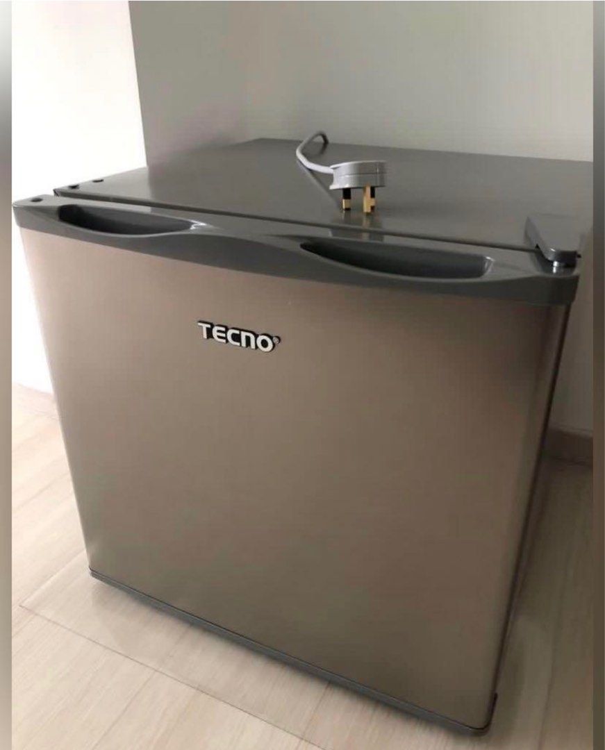 Tecno Mini Bar Freezer, 38L TUF38, TV & Home Appliances, Kitchen ...
