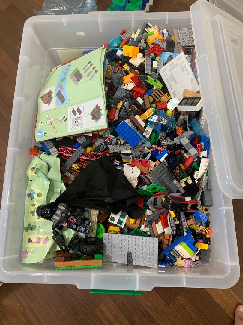Thousands of Lego bricks, Hobbies & Toys, Toys & Games on Carousell