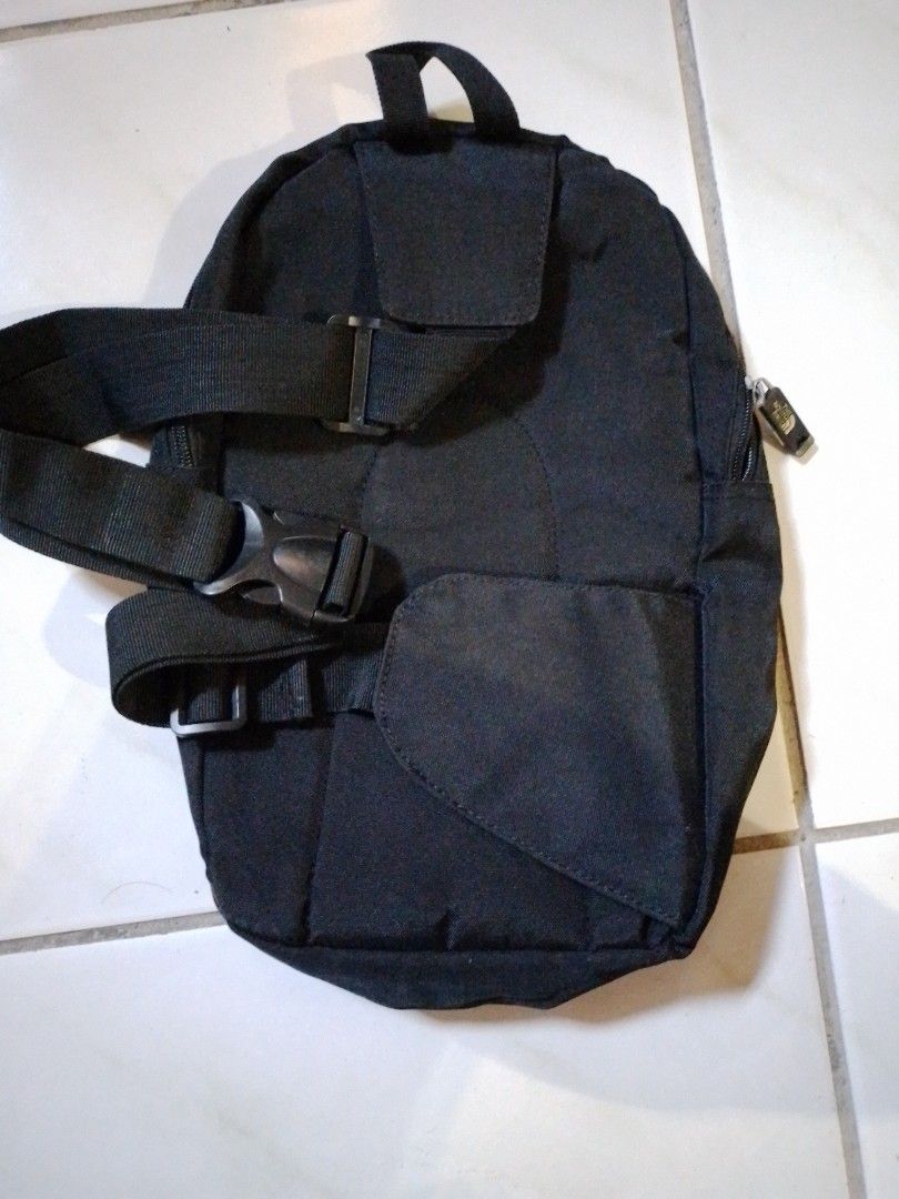 TNF body bag, Men's Fashion, Bags, Belt bags, Clutches and Pouches on ...