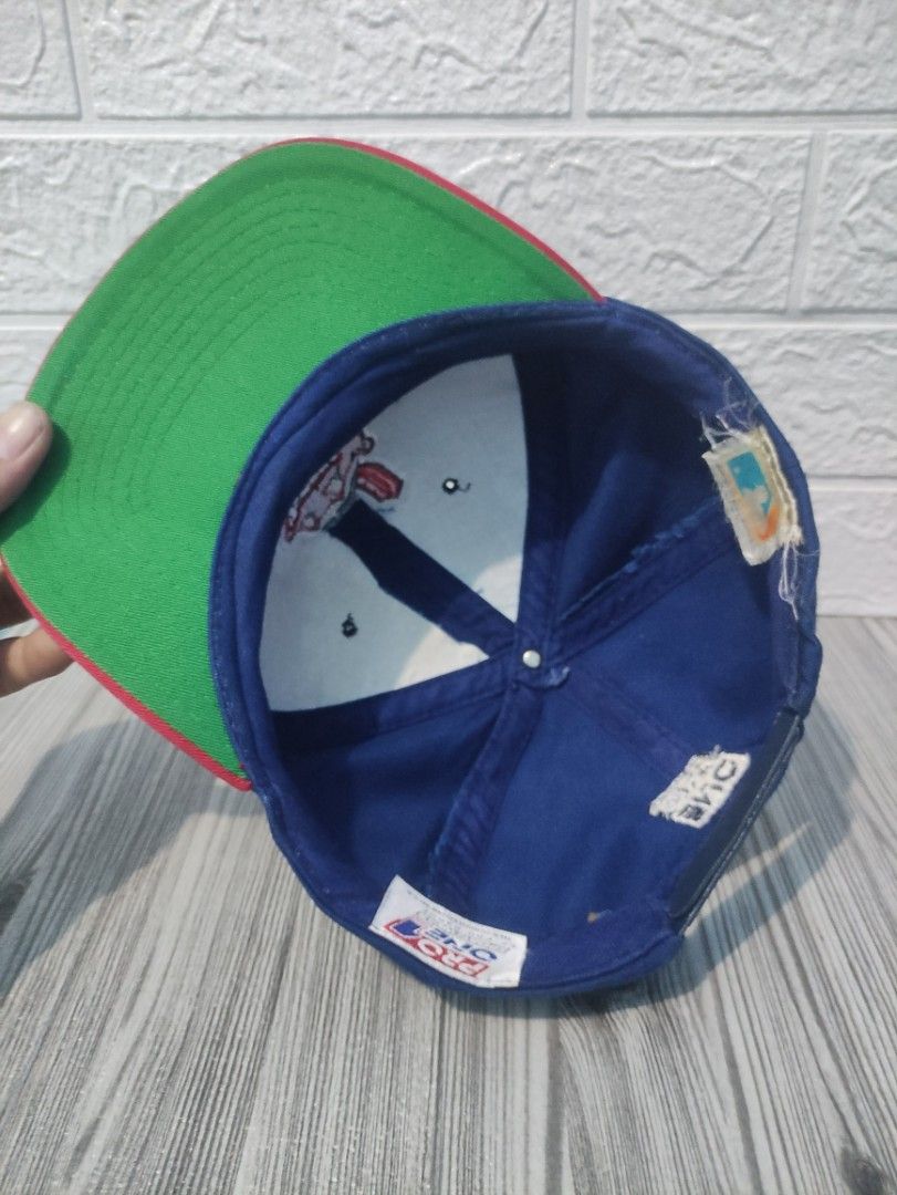 Topi vintage Indians since 1991, Fesyen Pria, Aksesoris, Topi di Carousell