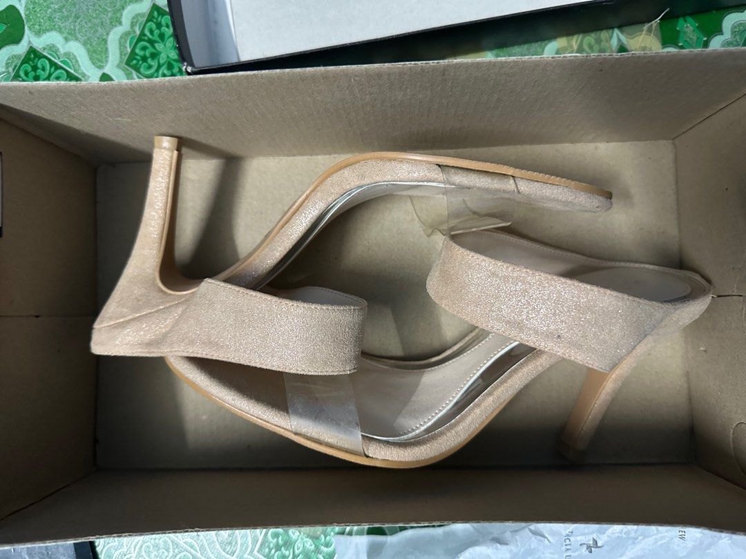 Tricia lew, Women's Fashion, Footwear, Heels on Carousell
