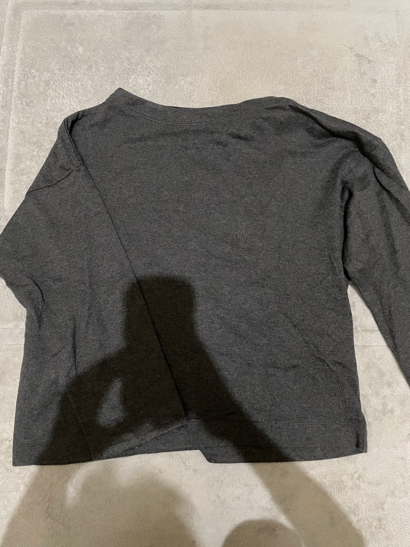 uniqlo basic, Women's Fashion, Tops, Longsleeves on Carousell