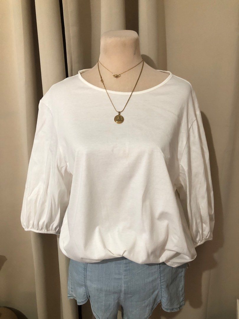UNIQLO BASIC TOP, Women's Fashion, Tops, Shirts on Carousell
