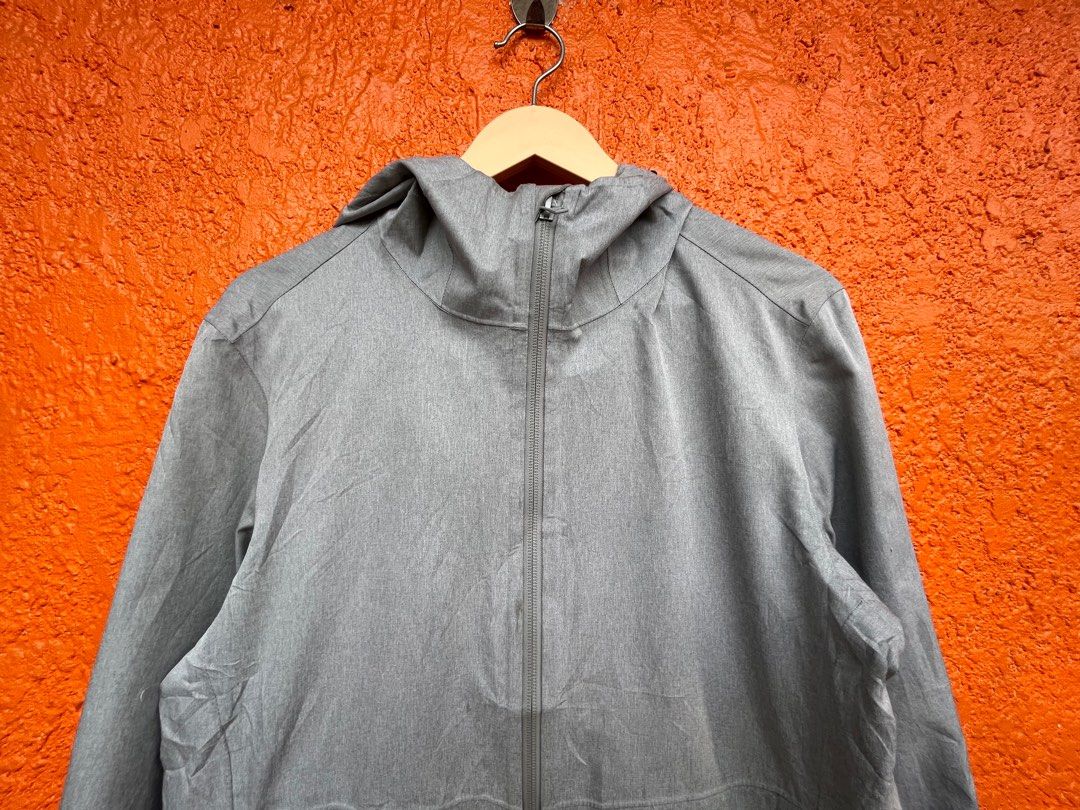 Uniqlo Block Tech Jacket, Men's Fashion, Coats, Jackets and Outerwear ...