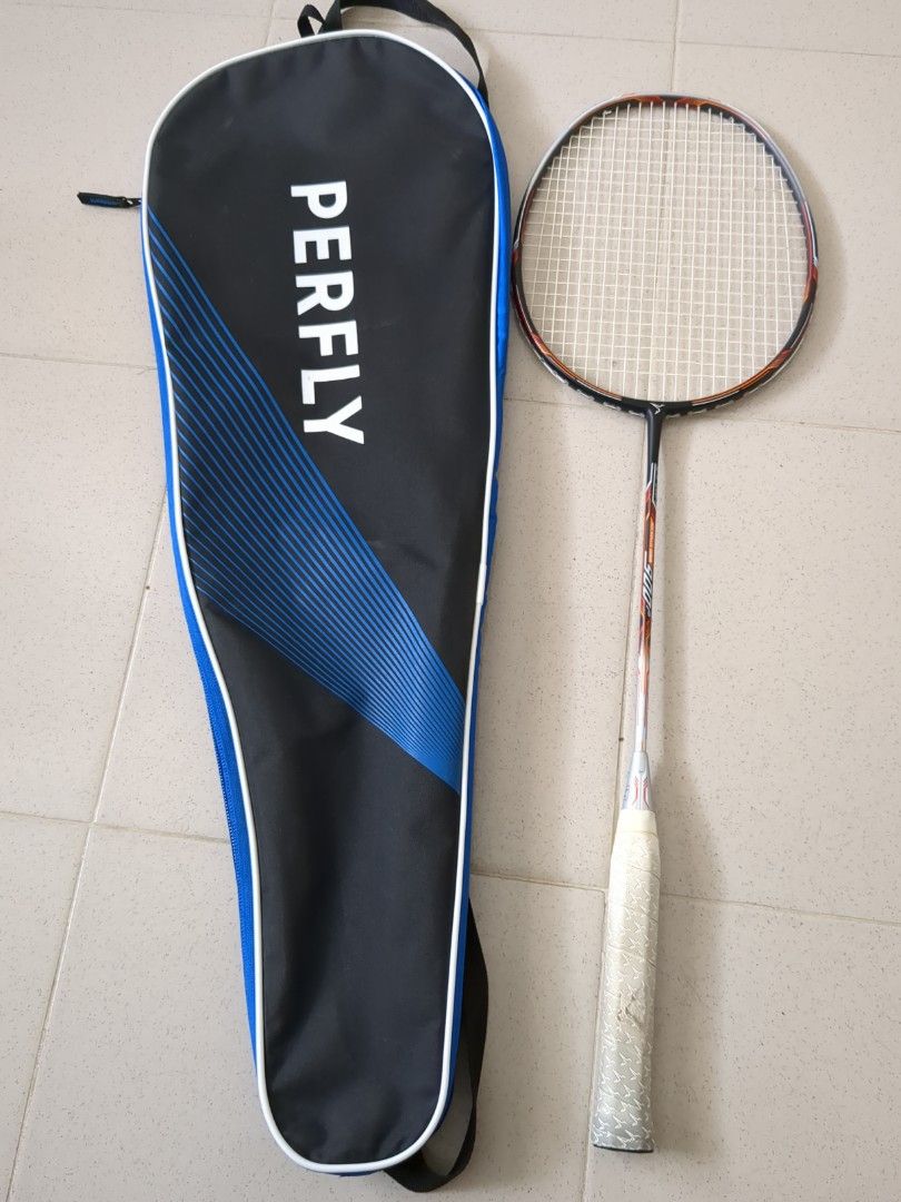 URGENT SALE!! Original PERFLY Badminton racket/Slim shaft, Sports ...
