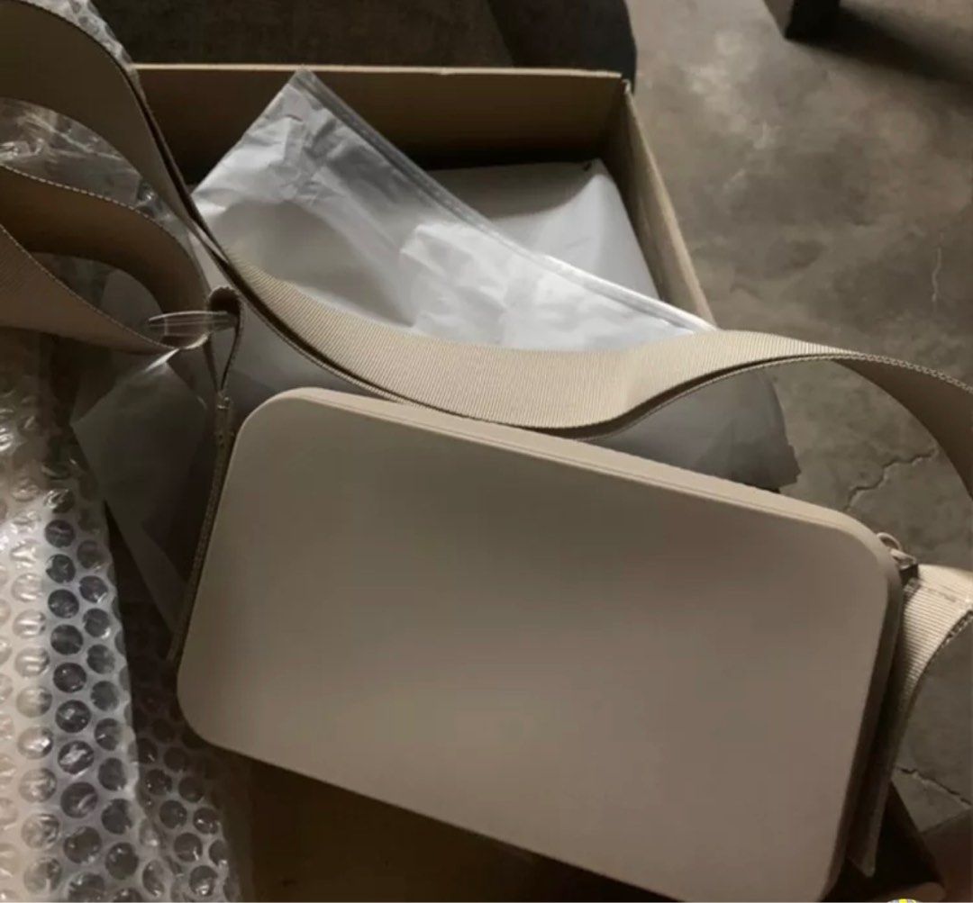 Viajecito Dupe Crossbody Silicone Bag, Women's Fashion, Bags & Wallets ...