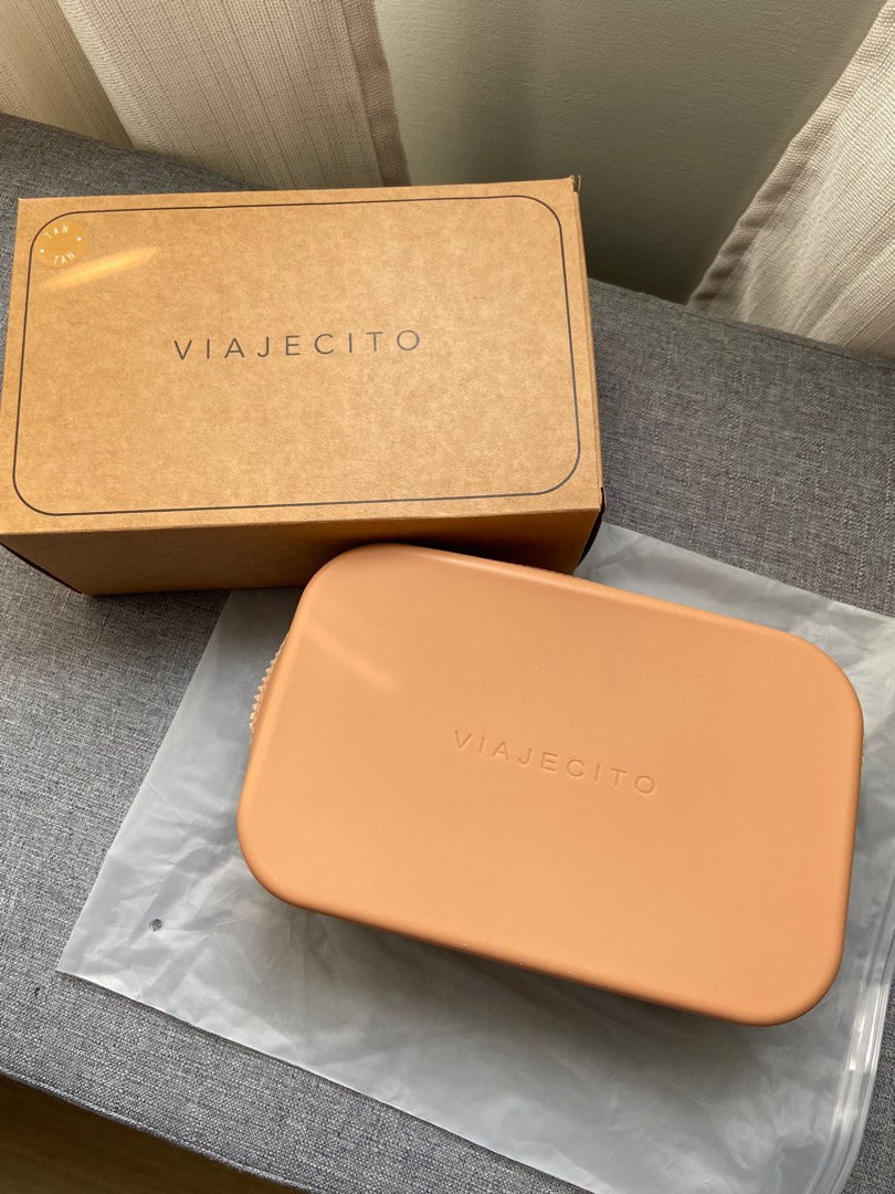 Viajecito Splashkit in Tan, Women's Fashion, Bags & Wallets, Beach Bags ...