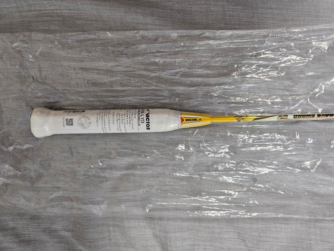 Victor bravesword Lyd badminton, Sports Equipment, Sports & Games ...