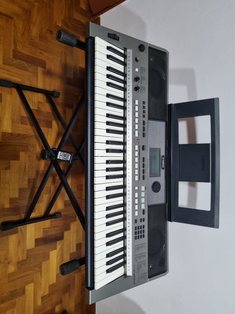 Yamaha Keyboard, Hobbies & Toys, Music & Media, Musical Instruments on Carousell
