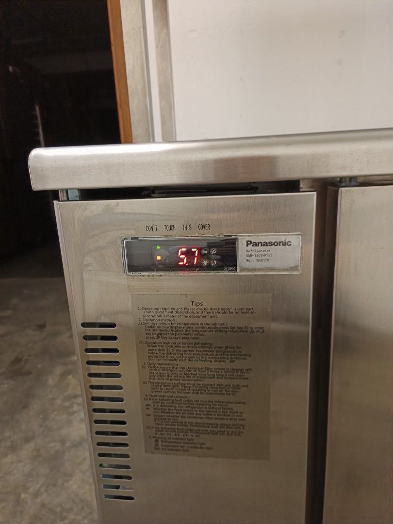 3 door counter chiller with stainless steel overhead shelf, TV & Home ...