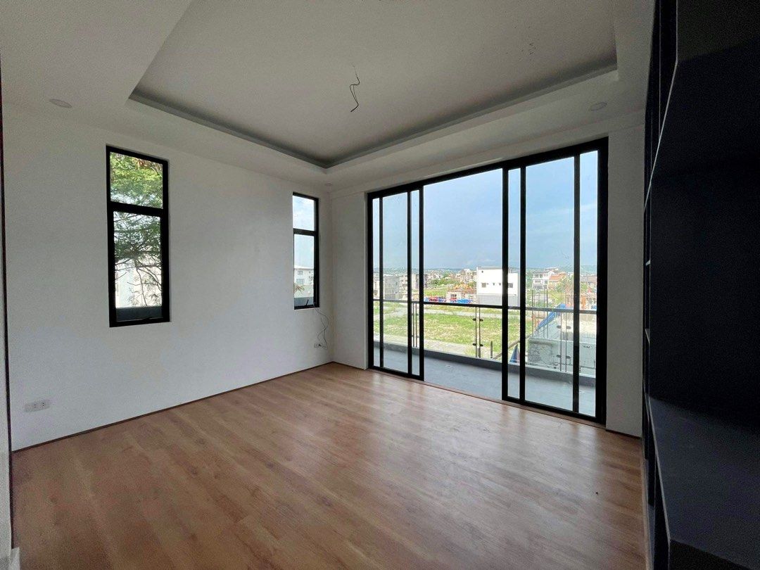 6 bedrooms modern house with pool in Greenwoods pasig accessible to bgc ...