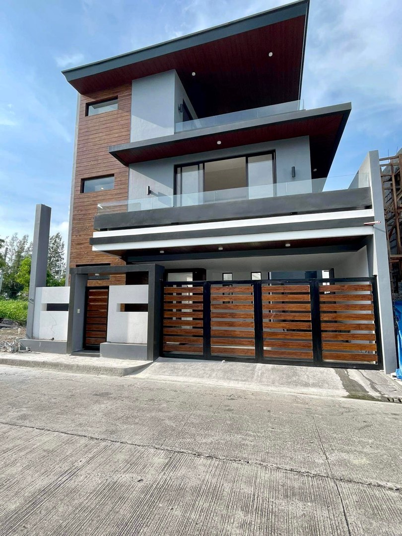 6 bedrooms modern house with pool in Greenwoods pasig accessible to bgc ...