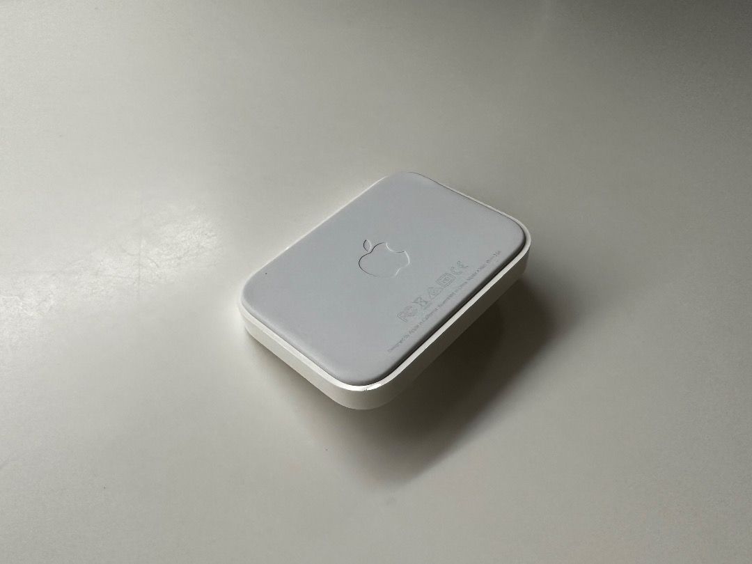 Apple iPhone Lightning Dock - White, Mobile Phones & Gadgets, Mobile ...