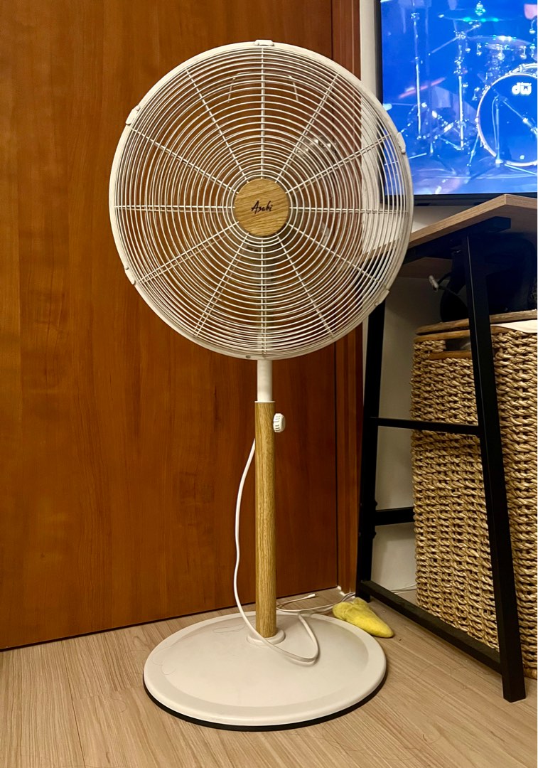 Asahi Wood Electric Fan, Furniture & Home Living, Lighting & Fans, Fans on Carousell