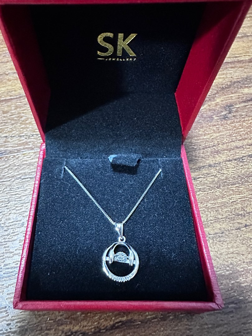 Authentic SK Dancing Diamond Necklace, Women's Fashion, Jewelry ...