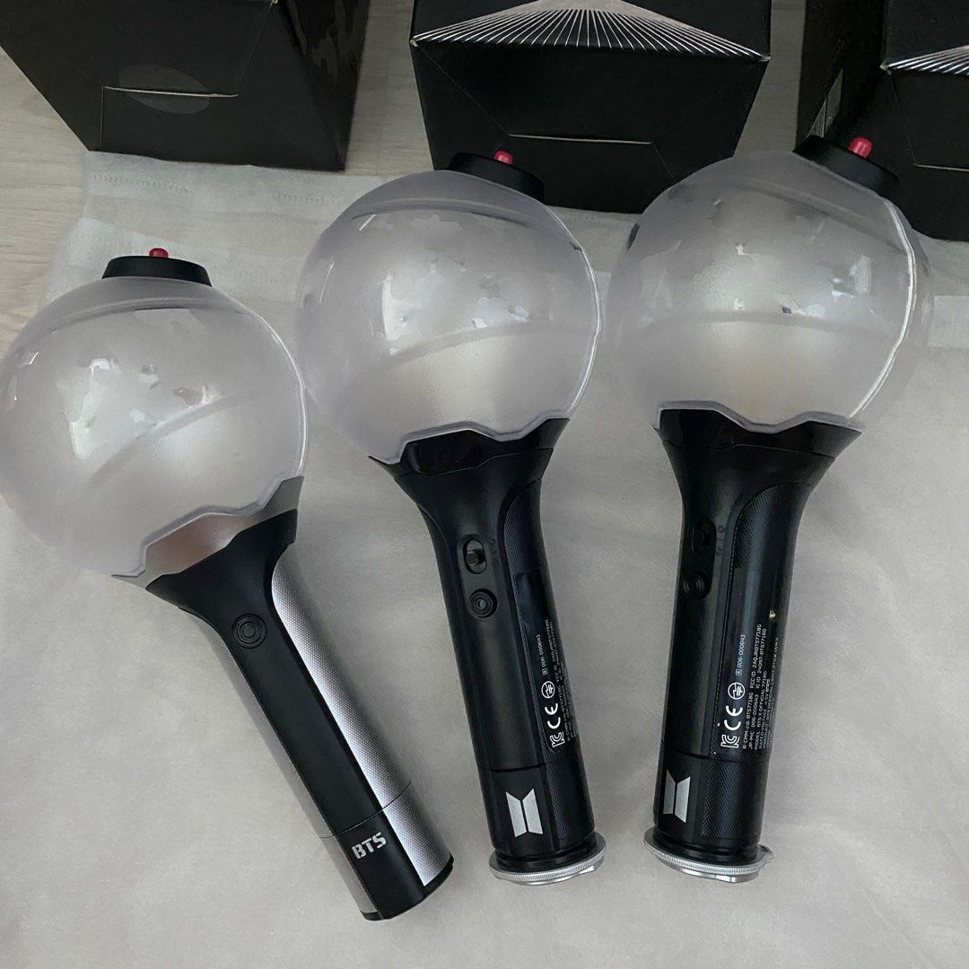 BTS Army Bomb Lightstick Ver 2 and 3, Hobbies & Toys, Memorabilia ...