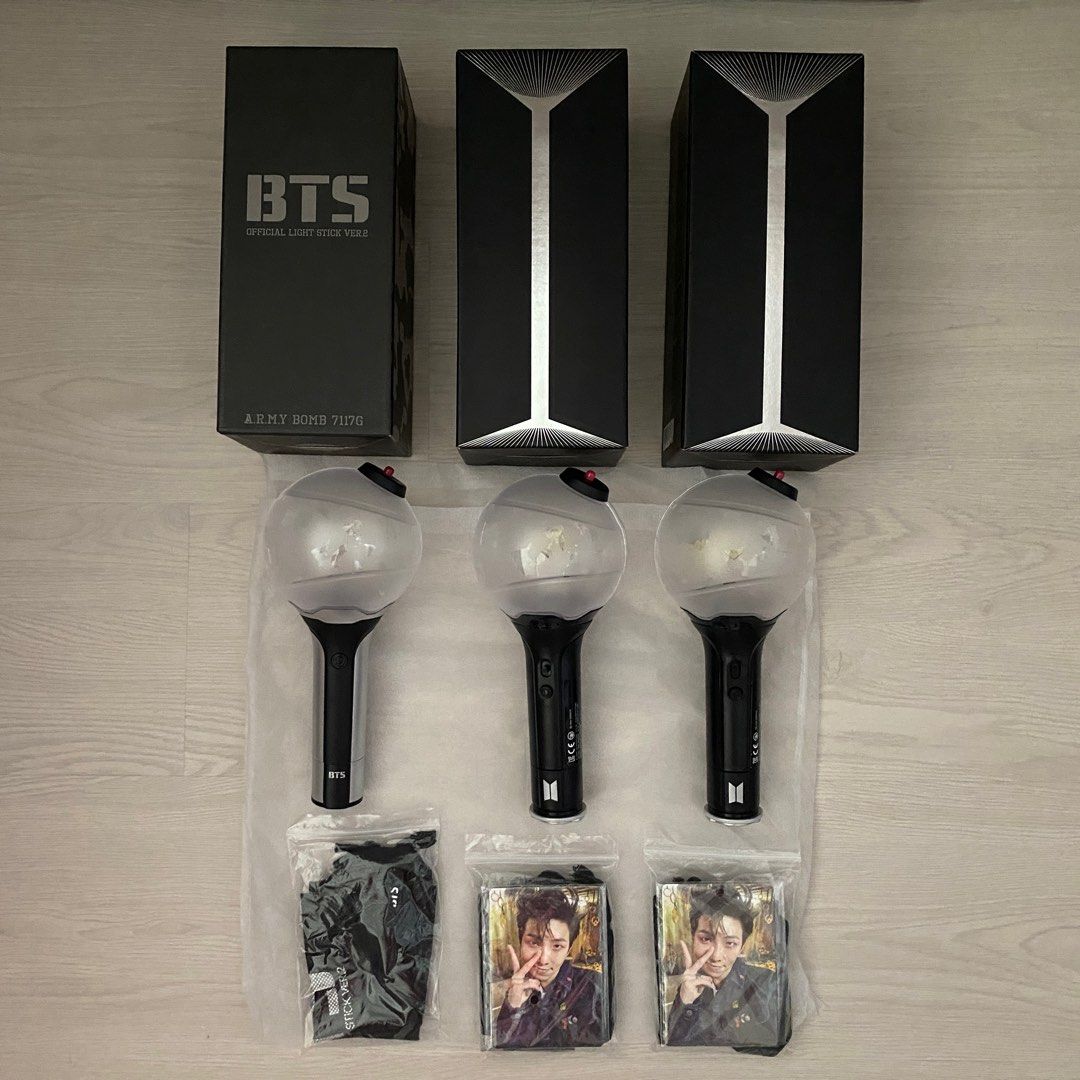 BTS Army Bomb Lightstick Ver 2 and 3, Hobbies & Toys, Memorabilia ...