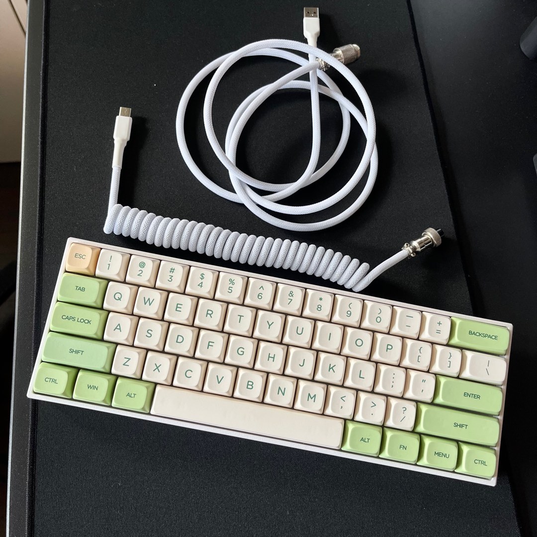 [Cable + Keycaps Included] Anne Pro 2 White Mini 60% Wireless / Wired ...