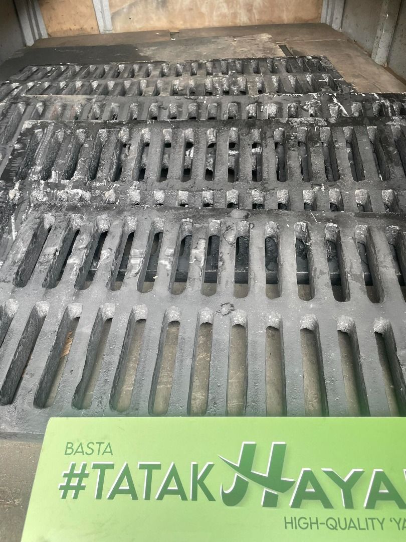 Cast iron trench drain, Commercial & Industrial, Construction Tools ...