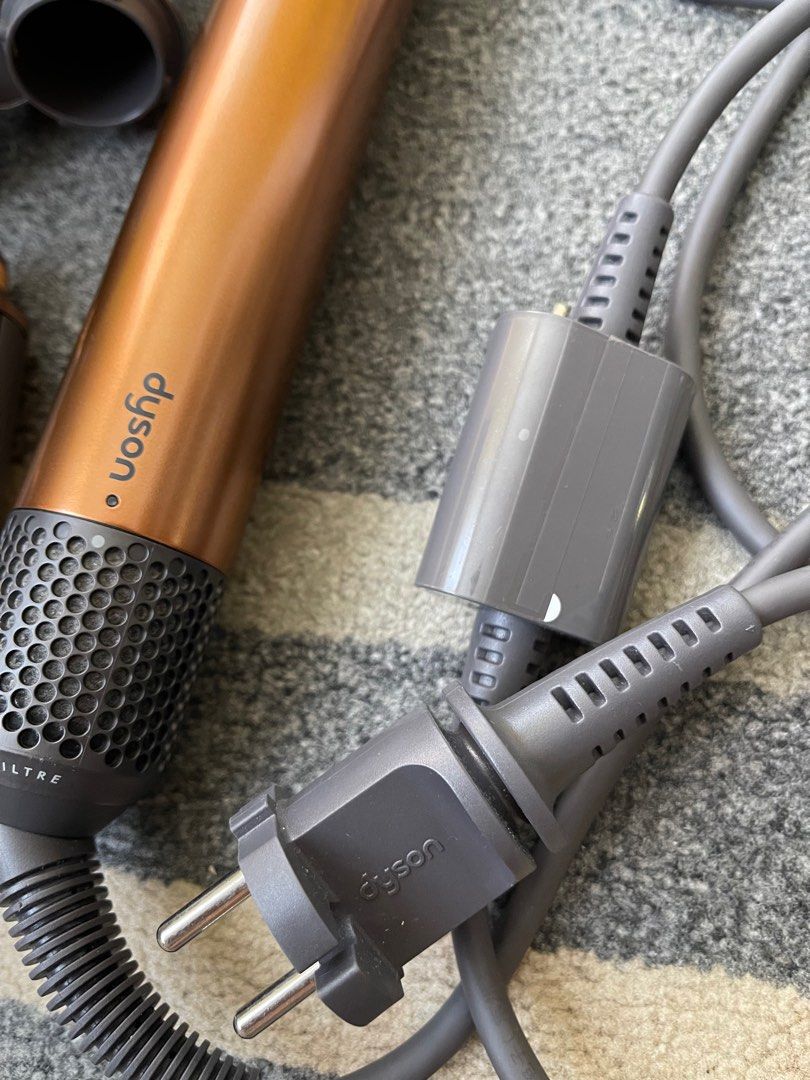 Dyson Airwrap Multi-Stylet Complete on Carousell