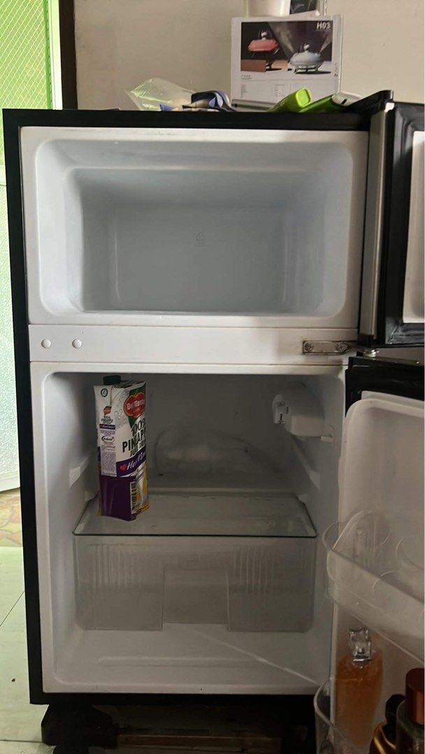 Fujidenzo 2 door 3ft Ref, TV & Home Appliances, Kitchen Appliances ...