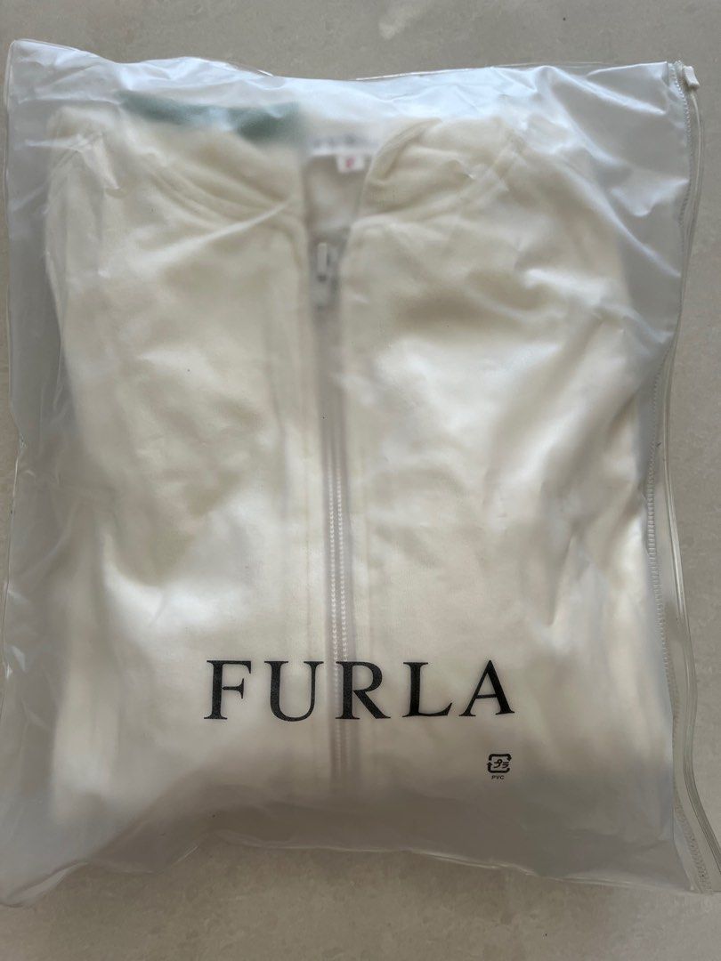 FURULA, Women's Fashion, Coats, Jackets and Outerwear on Carousell