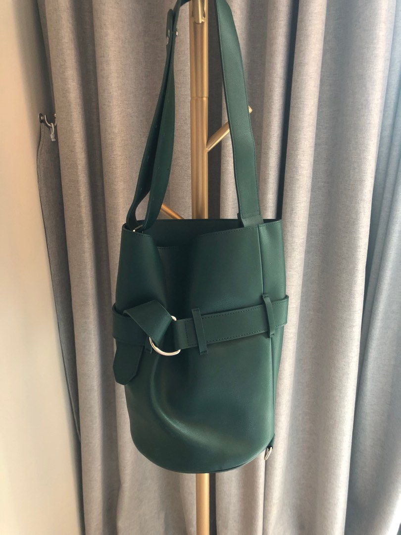Green bucket chic bag, Women's Fashion, Bags & Wallets, Shoulder Bags ...