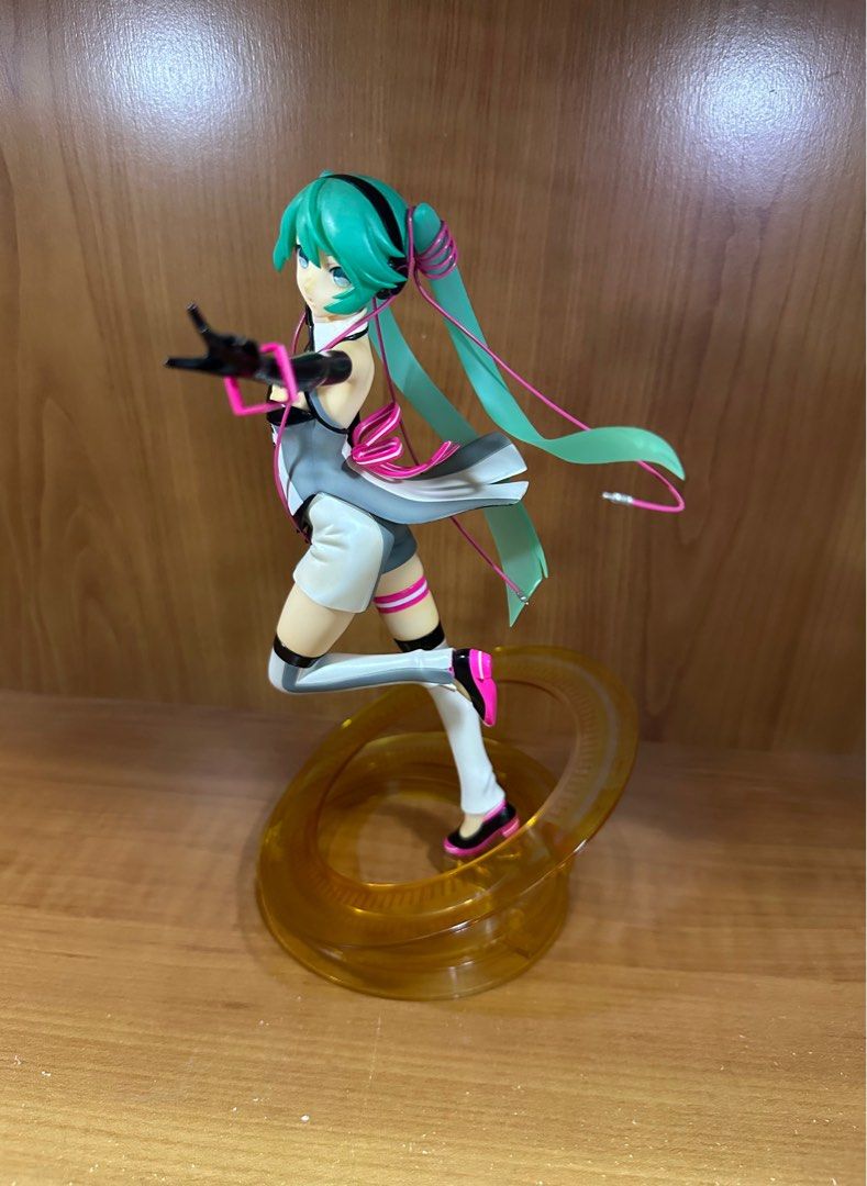 Hatsune Miku 1/7 Scale Figure Nijigen Dream Fever Ver., Hobbies & Toys ...